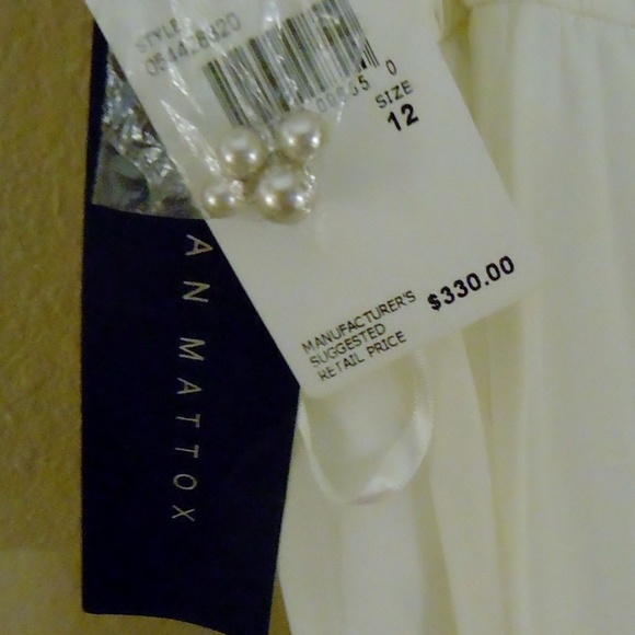 Aidan Mattox | Dresses | Aiden Maddox Pearl And White Chiffon Dress ...